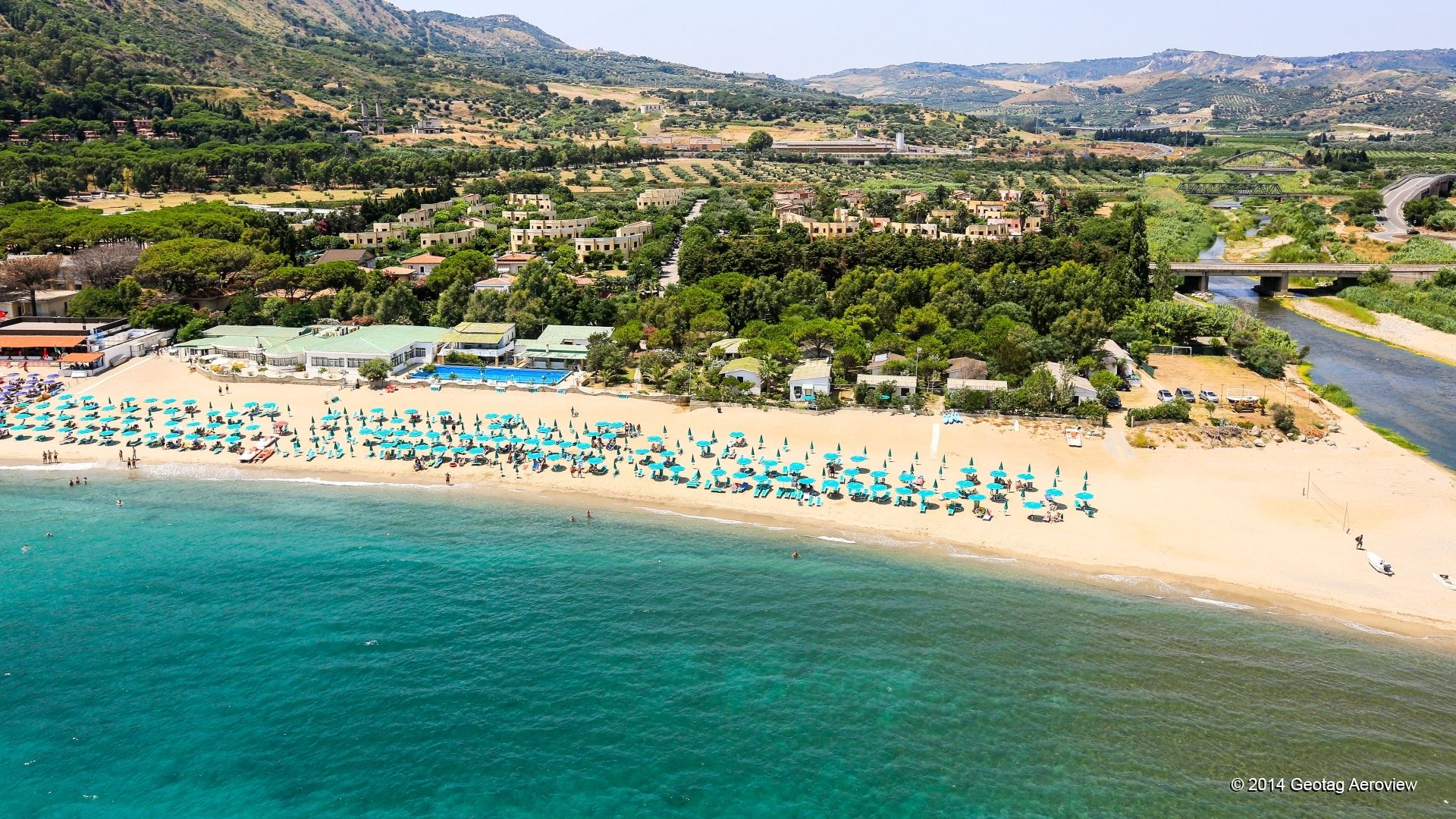 TRIPinVIEW: beach Copanello Lido