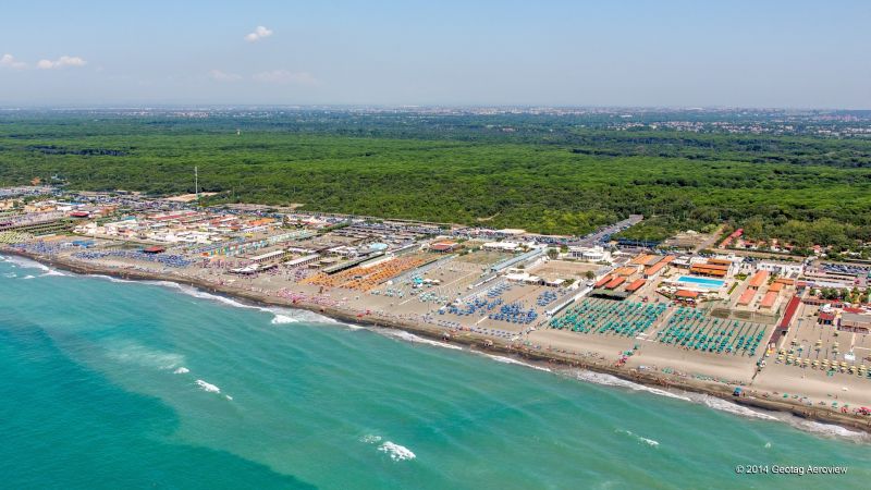 Italy, Lazio, Roma, Lido di Castel Fusano - TRIPinVIEW