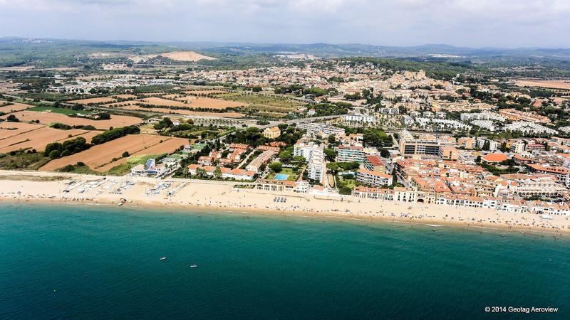 Spain, Cataluña, Tarragona, Altafulla Beach - TRIPinVIEW