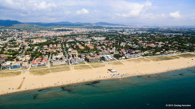 Spain, Cataluña, Barcelona, Castelldefels Beach - TRIPinVIEW